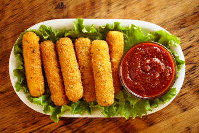 McCain Golden Crisp Battered Mozzarella Sticks, 1 pound